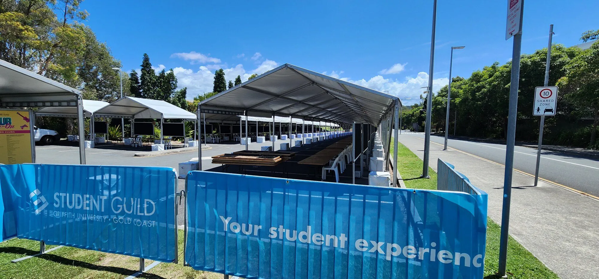 Crowd Control Barrier 2.5m Hire from Queensland Hire | Est. 1980