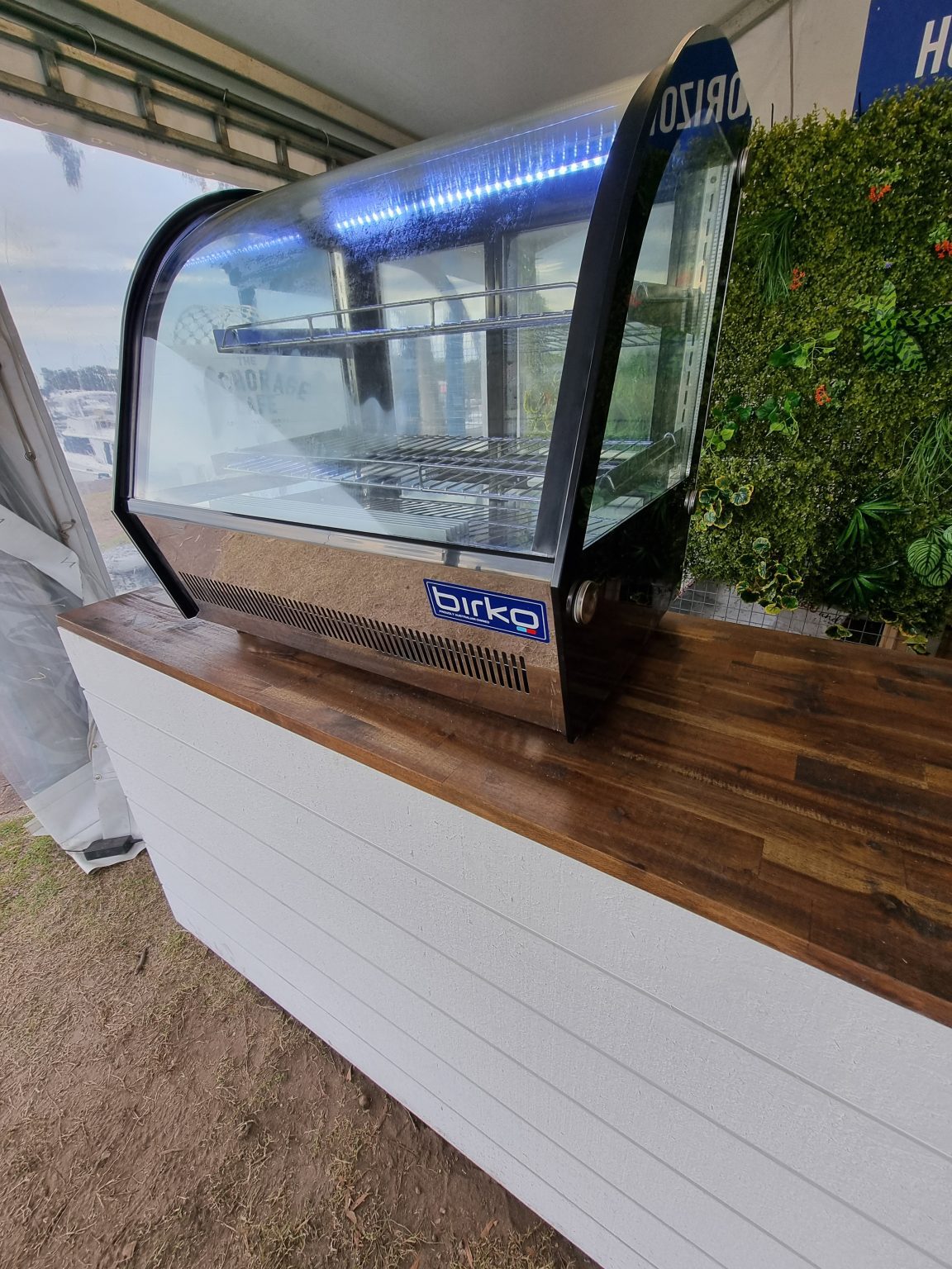 Display Fridge Curved 120L (Tabletop) - Queensland Hire