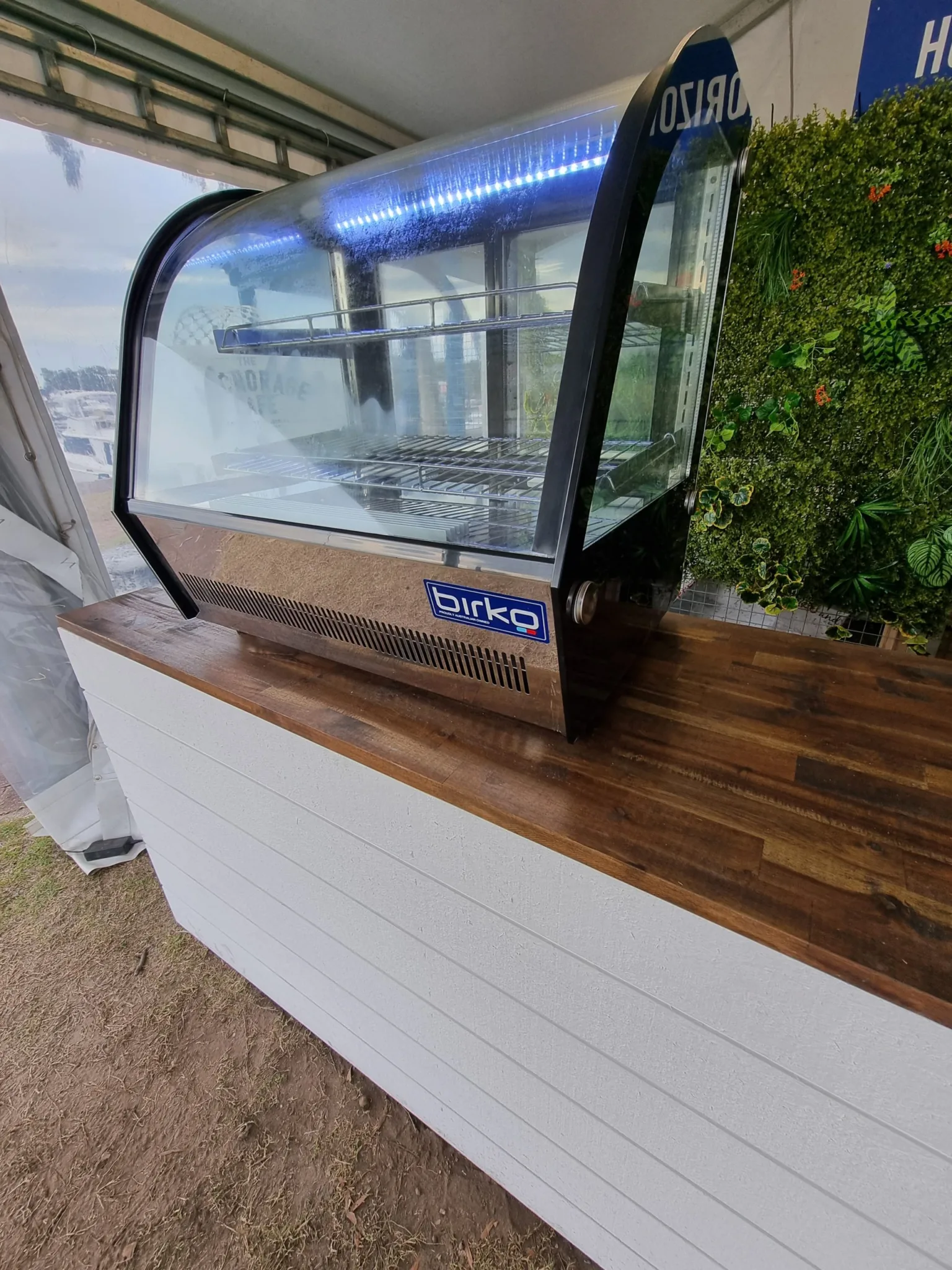 Display Fridge Curved 120L (Tabletop) - Queensland Hire