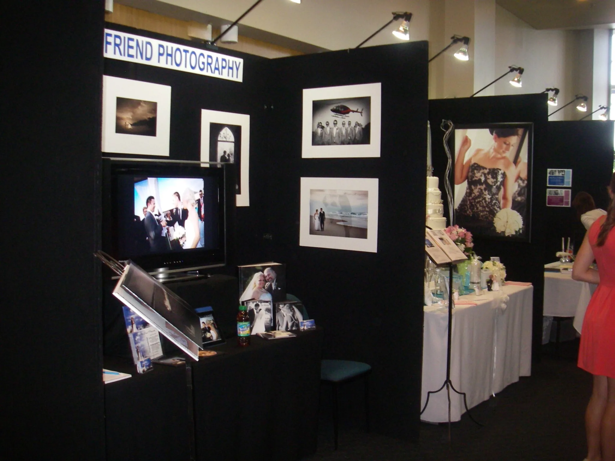 Exhibition Arm Light Hire from Queensland Hire | Est. 1980