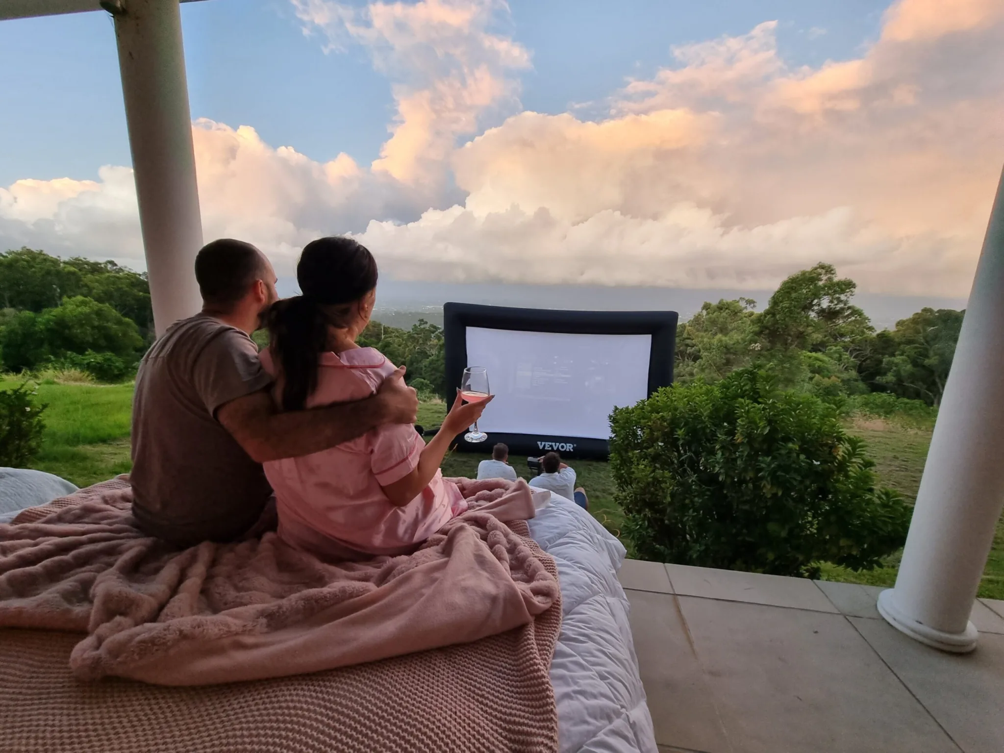 Inflatable Outdoor Projector Screen 6mx4m Hire from Queensland Hire ...